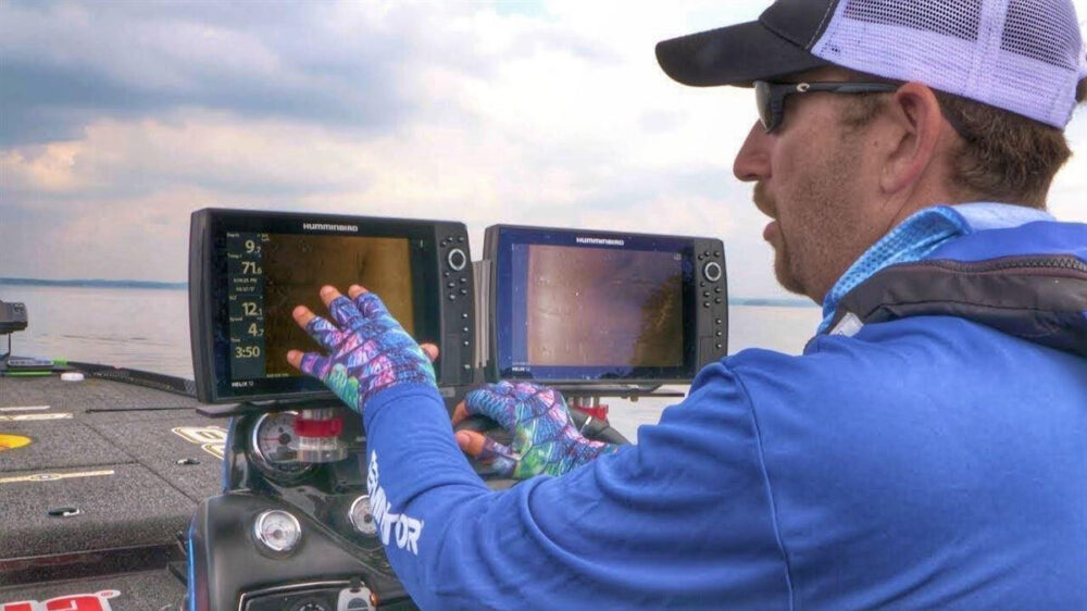 How to Set Up Dual Fish Finders for Side Imaging - Wired2Fish