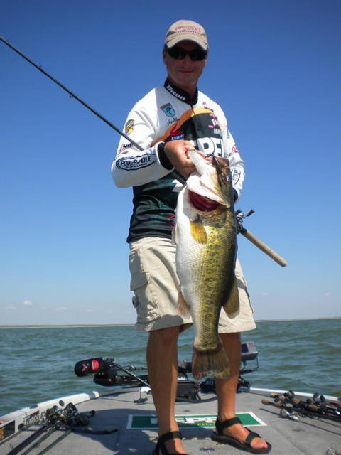 Klein Catches Big Bass at Falcon Lake - Wired2Fish