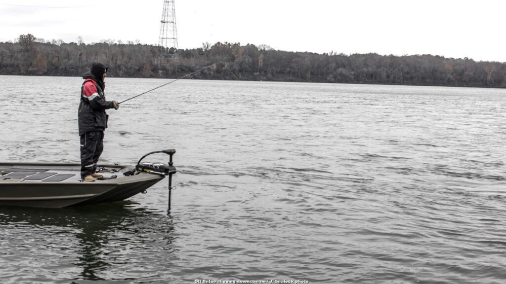 How to Fish Wing Dams for Bass - Wired2Fish