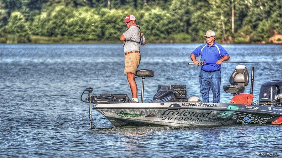 How to Catch Bass Suspending off the Ledge - Wired2Fish