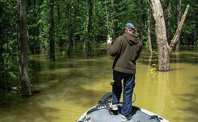 Master Casting Fishing Lures with These 7 Tips - Wired2Fish