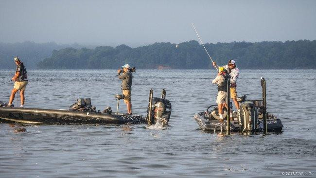 Lambert Nets 30 Pounds, Haynes Withdraws at FLW Tour on Ky Lake ...