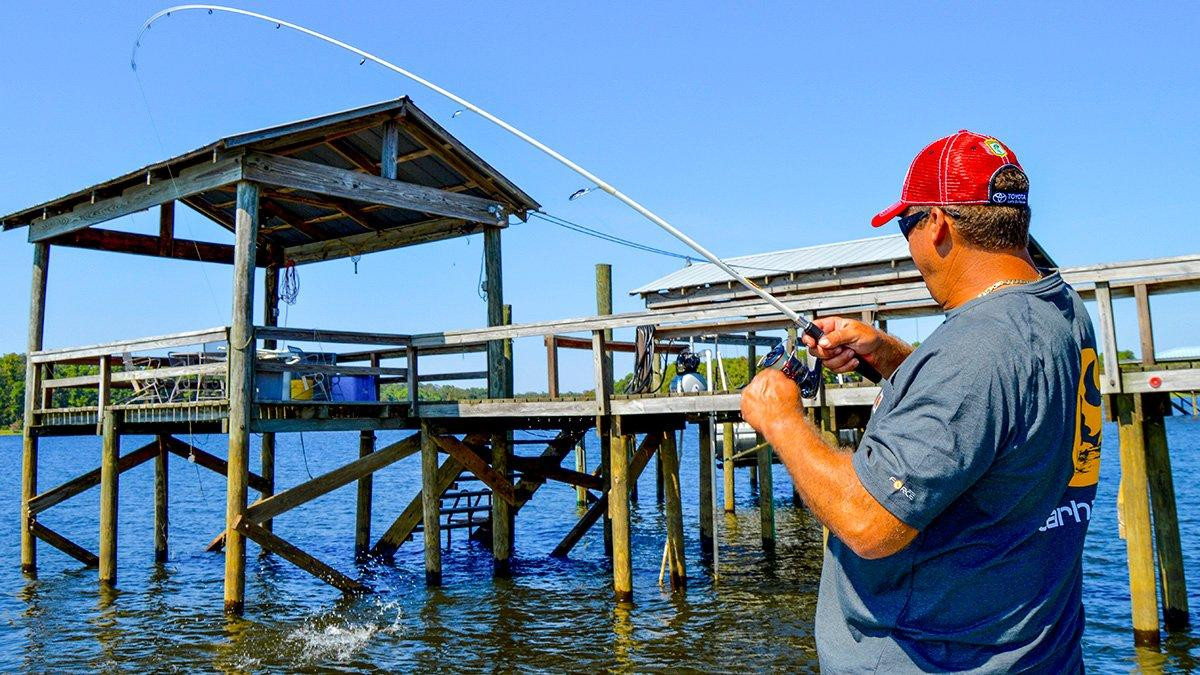 Use a Split Shot Rig to Catch Pressured Bass - Wired2Fish