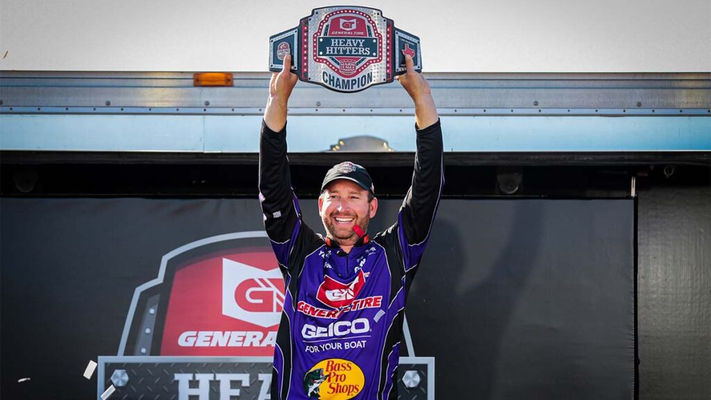 Defoe Wins 2022 MLF Heavy Hitters, Jones Wins Big Bass Prize - Wired2Fish